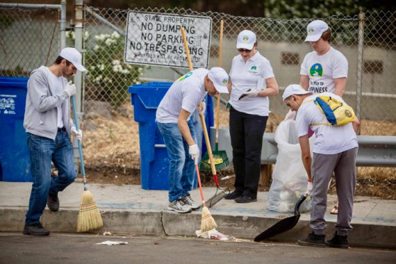 Cleanup Volunteers Brightens Streets, Helps Homeless - Crescenta Valley ...