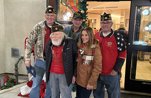 Annual Tree Lighting Held at Library - Crescenta Valley Weekly