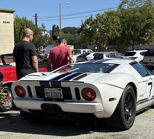 Classic Cars at Albertsons - Crescenta Valley Weekly